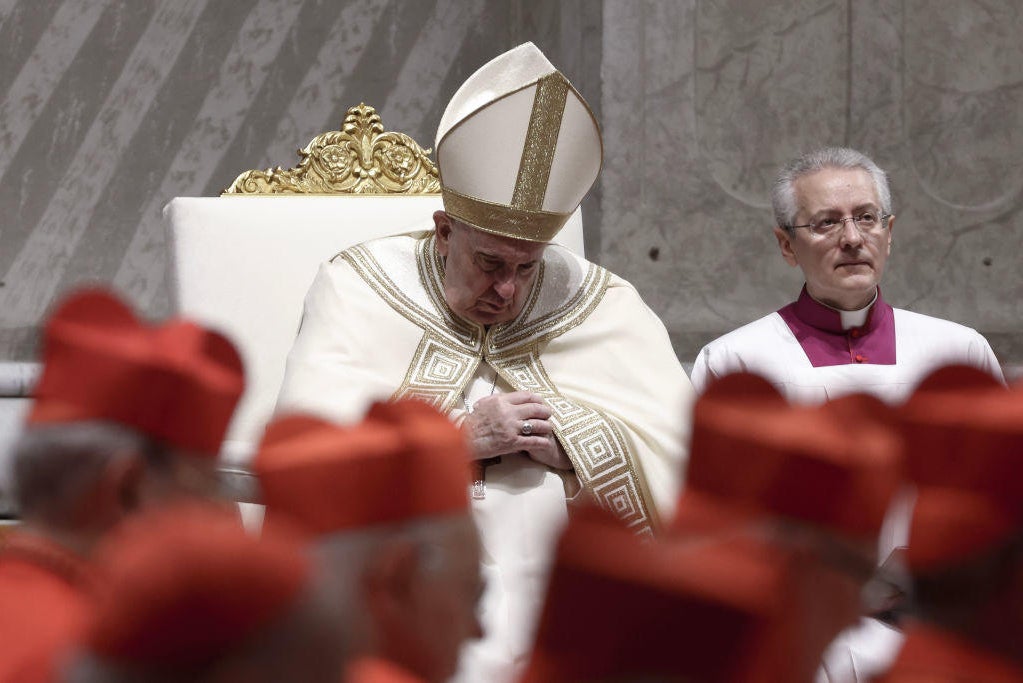 Pope Francis marks New Year as Vatican prepares to mourn Benedict - CBS ...