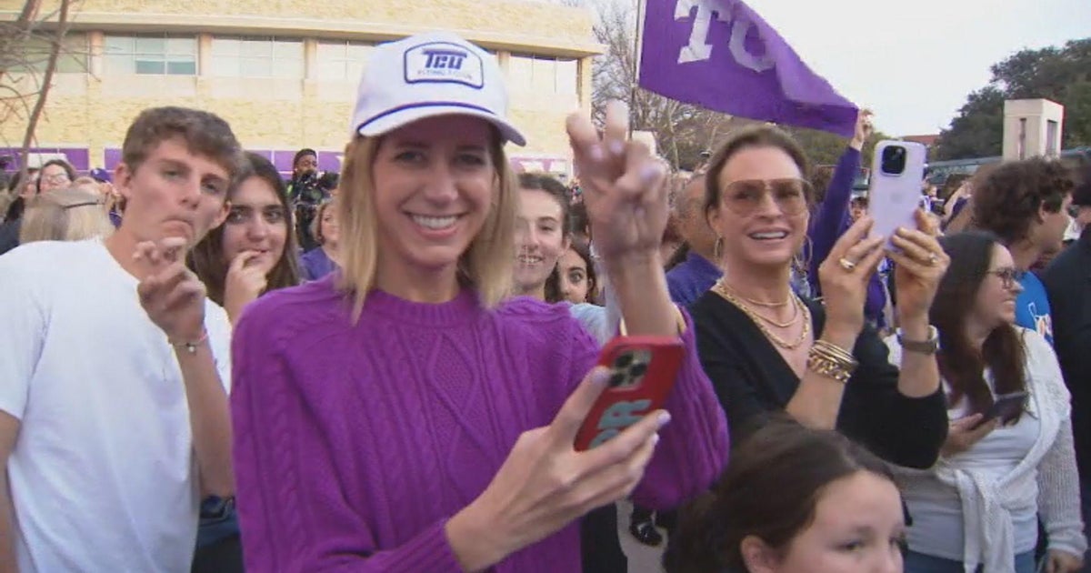 TCU fans gather to send off the team to the CFP National Championship ...