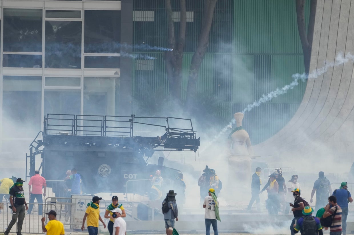 Supporters of Brazil's Bolsonaro storm Congress, Supreme Court and ...