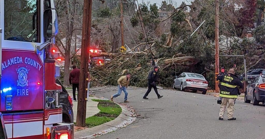 Overnight high winds, rain batter the Bay Area ahead of next major ...