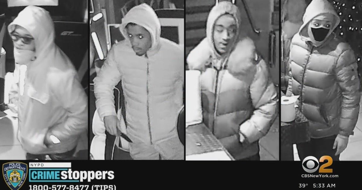 Armed robbery at Brooklyn cafe - CBS New York