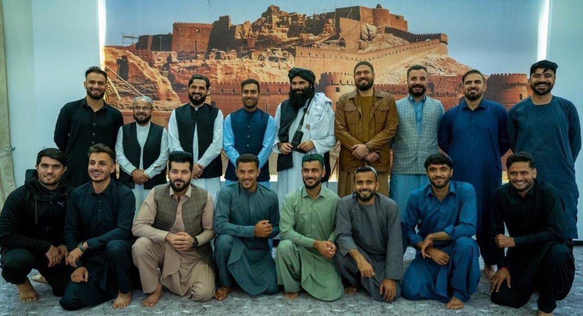 Afghanistan's cricket team under fire as players meet with Taliban and ...