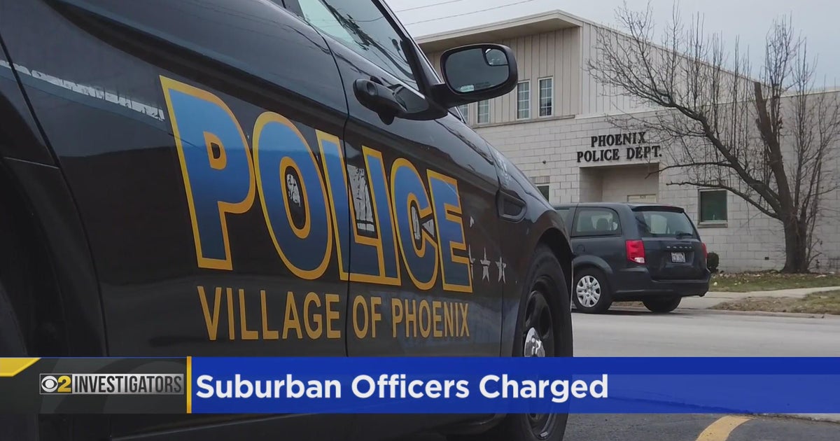 Phoenix, Ill., police officers charged with taking bribes - CBS Chicago