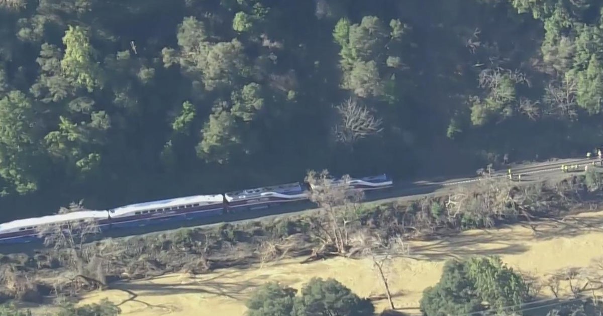 Hundreds rescued after mudslide hits ACE Train in Niles Canyon - CBS ...