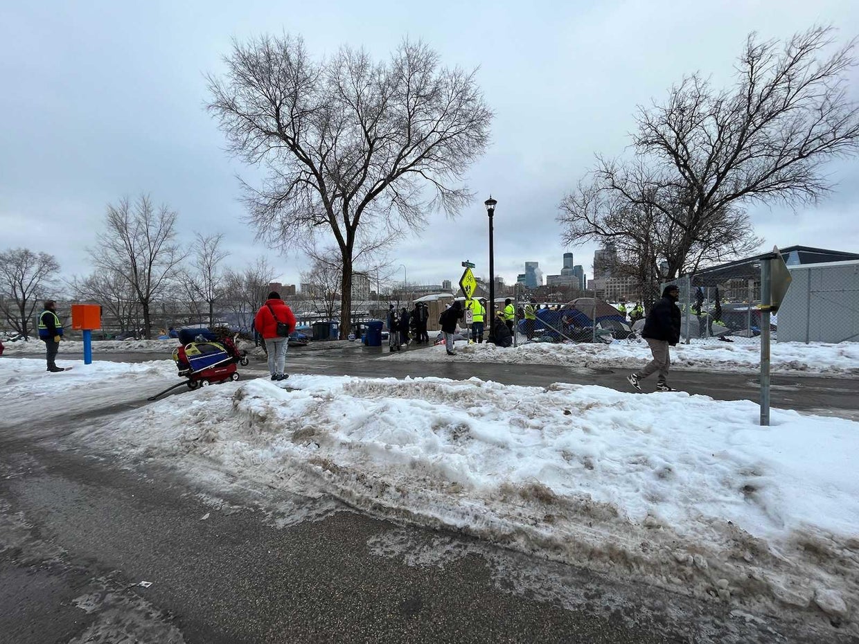 MnDOT, Minneapolis officials clear out another homeless encampment ...