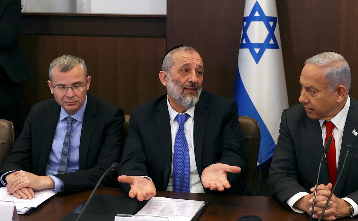 Israel's Supreme Court orders Netanyahu to remove key member of his new ...