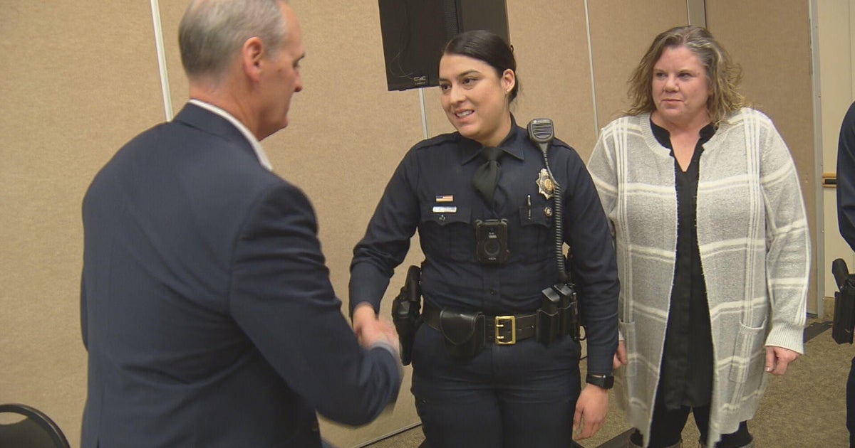 Denver police officers recognized for helping in mental health crises ...