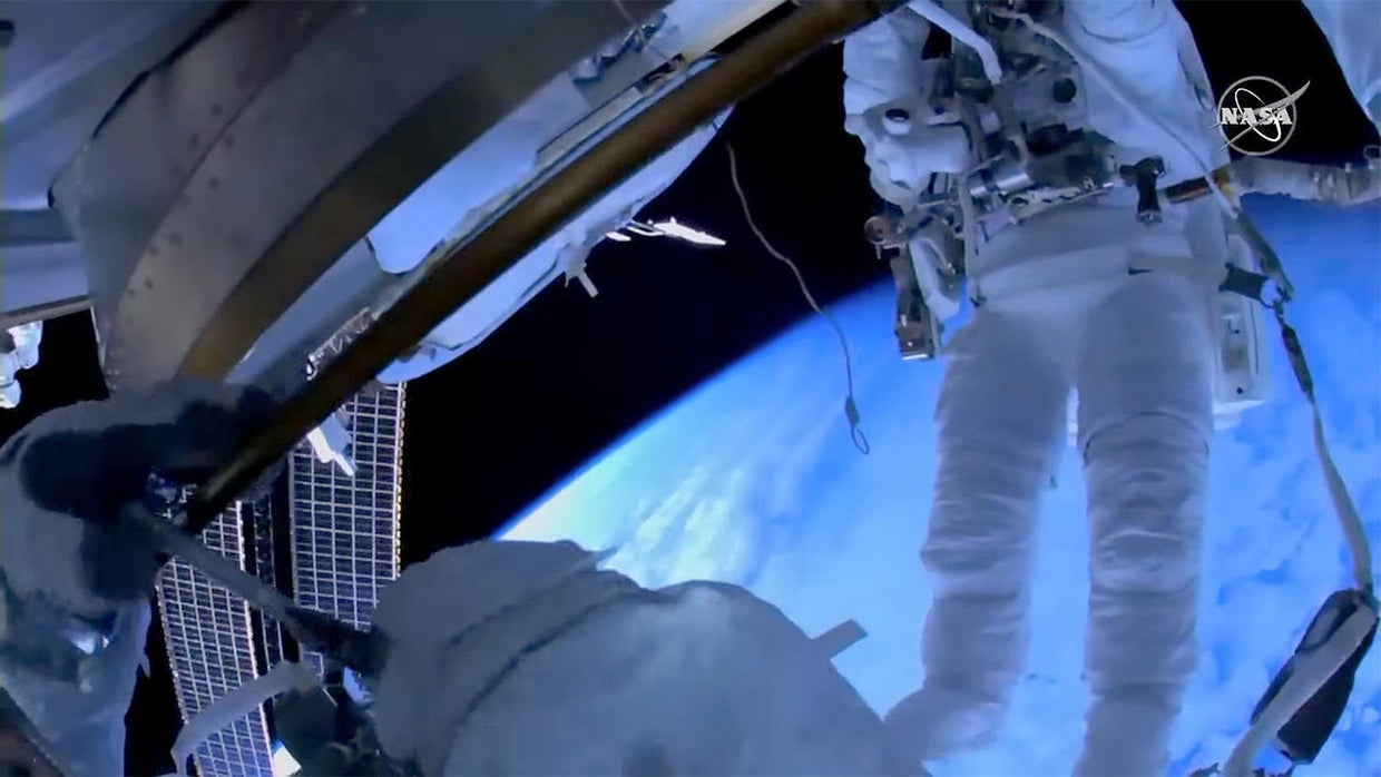 Raumfahrt+Astronomie-Blog von CENAP - Blog: Raumfahrt - ISS-ALLtag: Two spacewalkers continue ...
