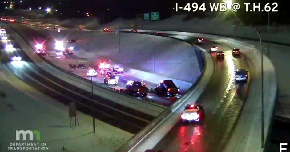 Stretch of Interstate 494 closes after multi-vehicle crash, 4 injured ...