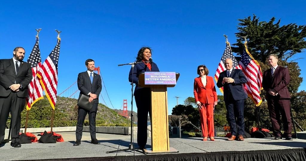 Leaders celebrate $400M grant to retrofit Golden Gate Bridge - CBS San ...