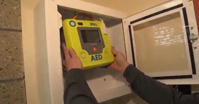 Pa. state bill referred to as 'Damar's Law' would require AEDs at school sporting events - CBS ...