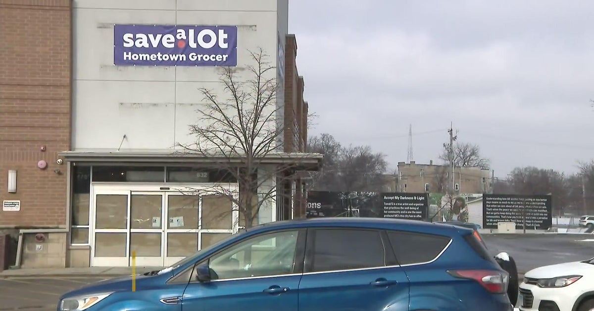 Englewood residents sound off on Save-A-Lot taking place of Whole Foods ...