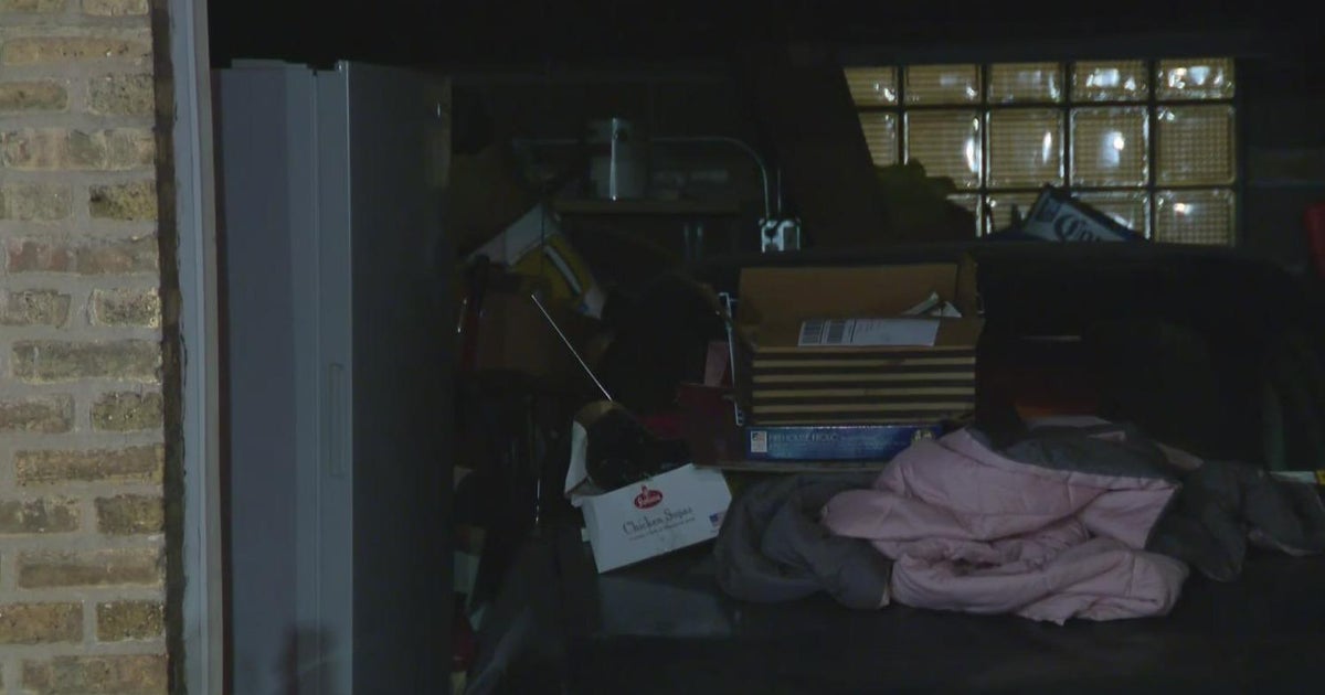 New details body elderly woman in Portage Park freezer - CBS Chicago