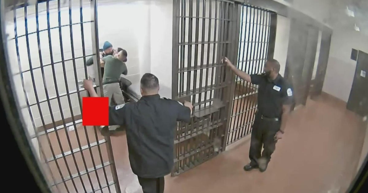 CPD sergeant in beating video was also involved in wrong raid - CBS Chicago