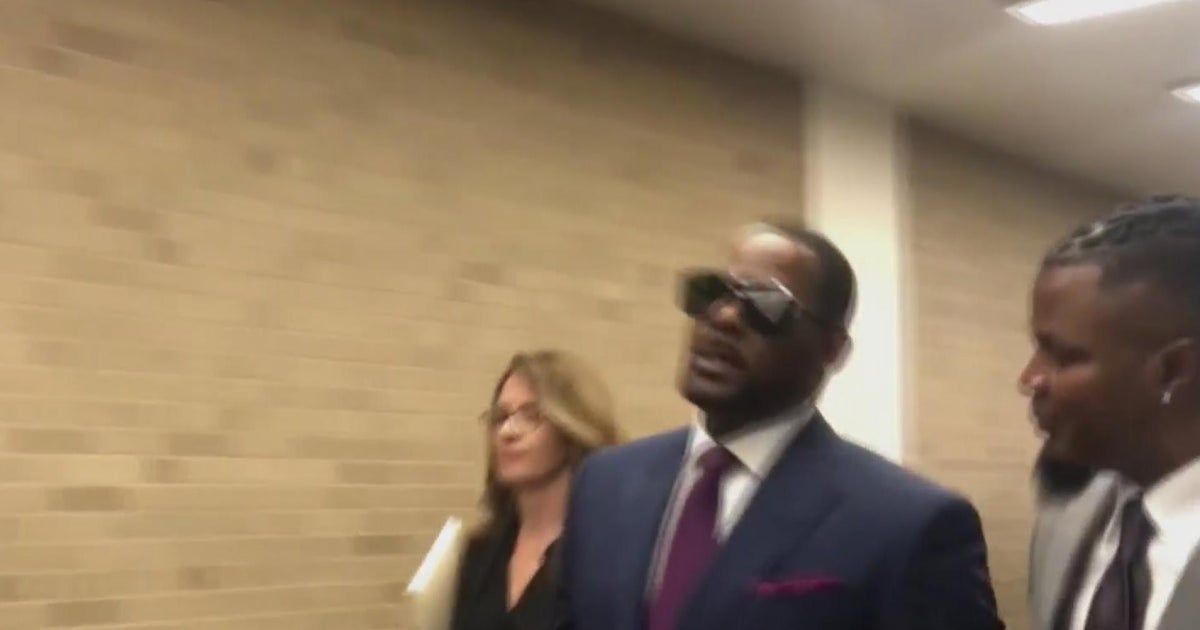 Cook County State's Attorney drops charges against R. Kelly - CBS Chicago