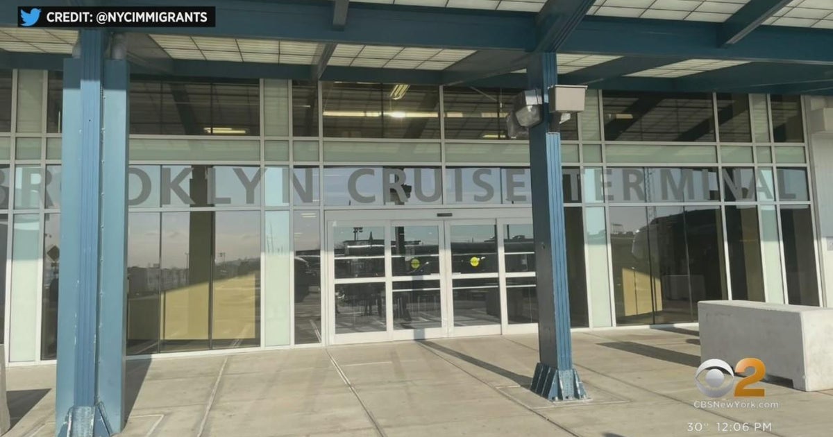 NYC trying to convince asylum seekers of conditions at Brooklyn shelter ...