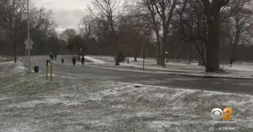 New NYC Parks ad campaign prompts public to get outdoors - CBS New York