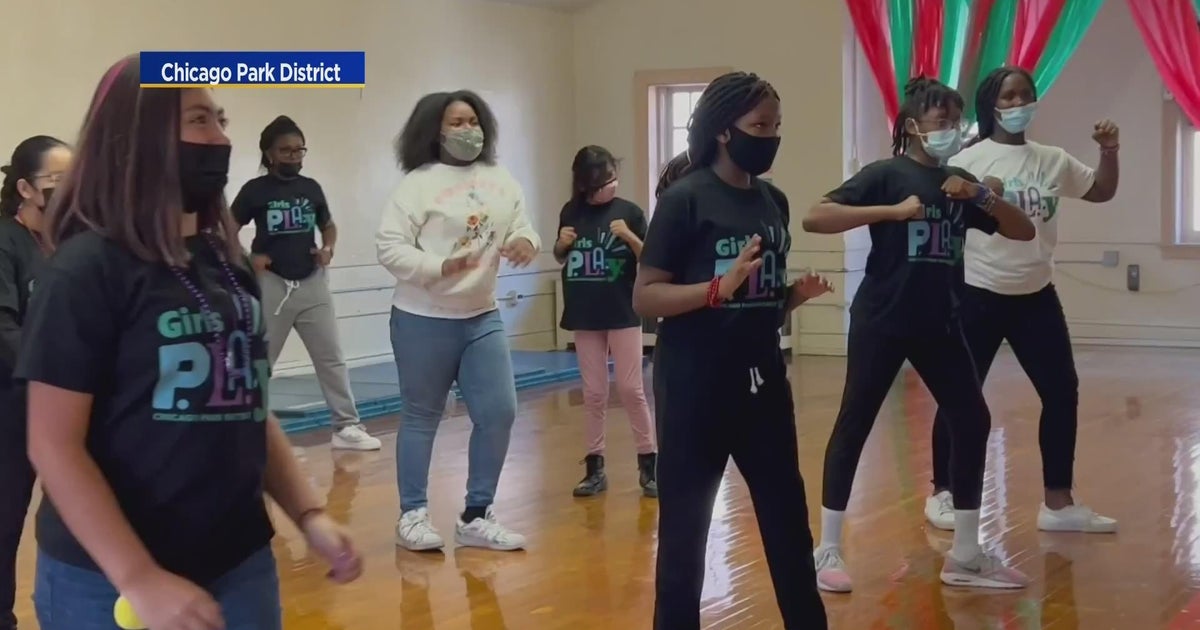 'Girls Day of PLAY' happening today at Chicago Parks - CBS Chicago