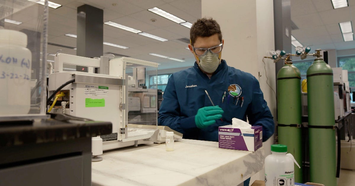 Tracking the opioid crisis: Inside the DEA's secret lab - CBS Sacramento