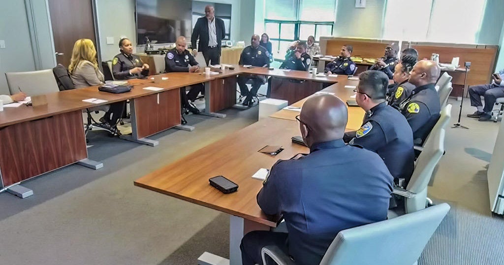 Bay Area police chiefs meet to wrestle with issues of diversity ...
