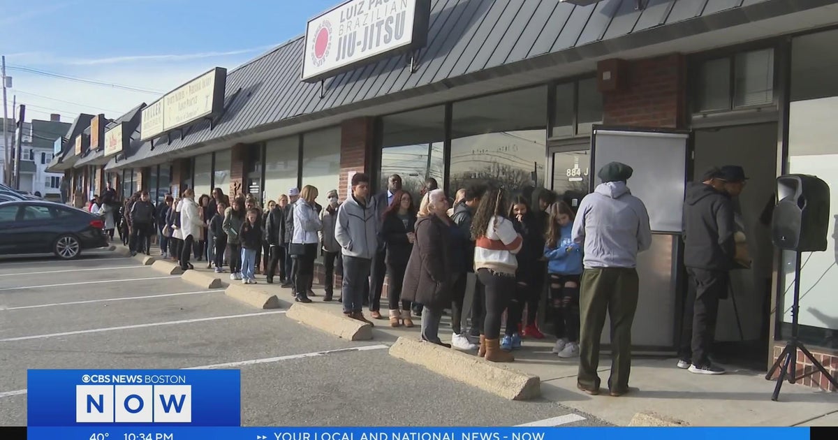 Hundreds mourn death of 13-year-old Tyler Lawrence in Norwood - CBS Boston