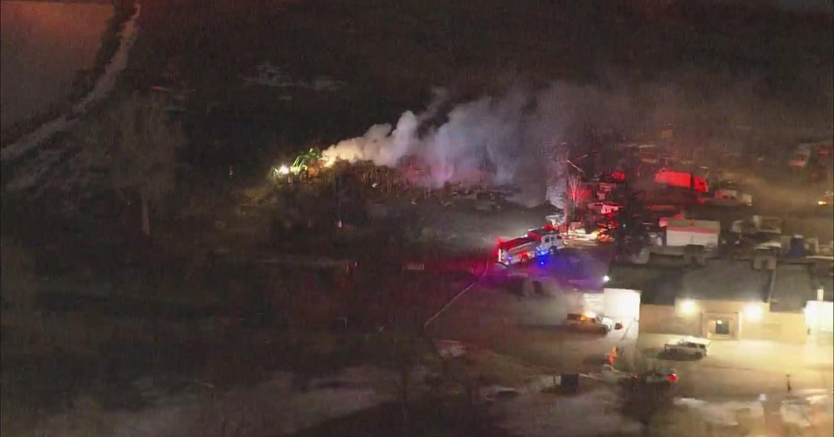 Fire near Sloans Lake sends smoke into neighborhood - CBS Colorado