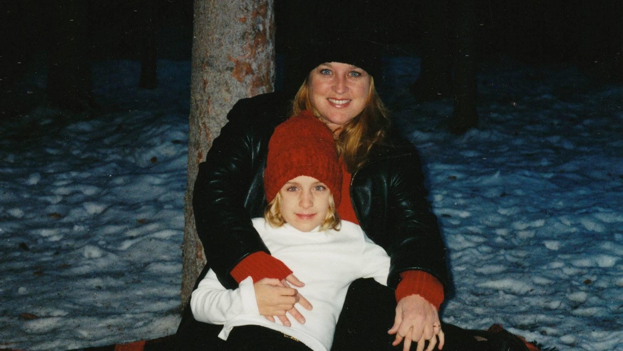 Kidnapped and threatened with dynamite, bank manager forced to commit ...