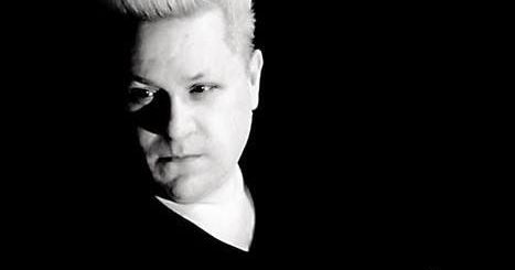 DJ Dave Roberts, Chicago nightlife icon, dies at 64 - CBS Chicago
