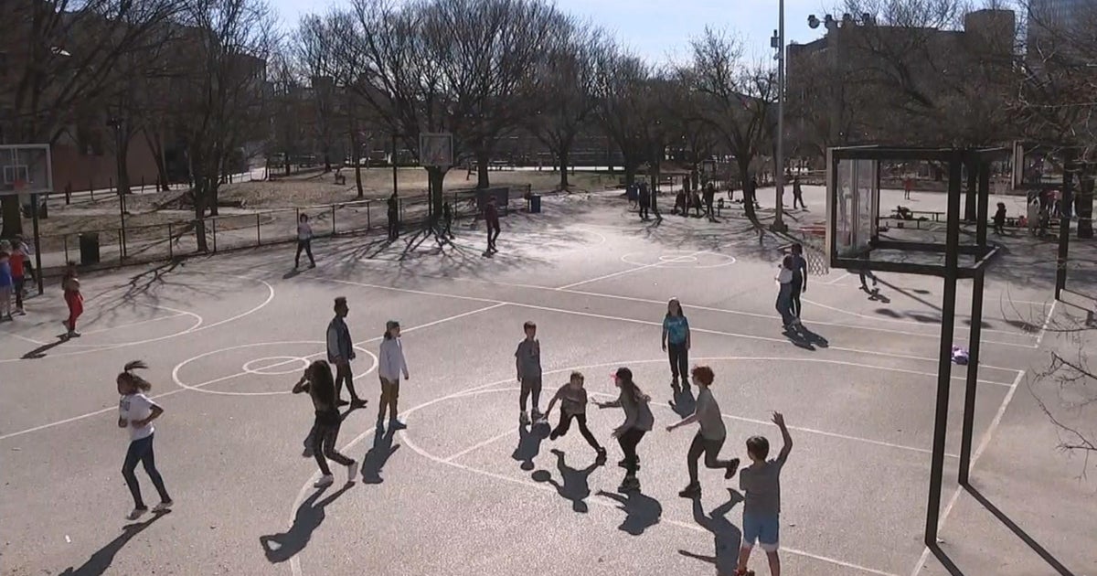 Warm weather brings Philadelphians out in midst of winter - CBS ...