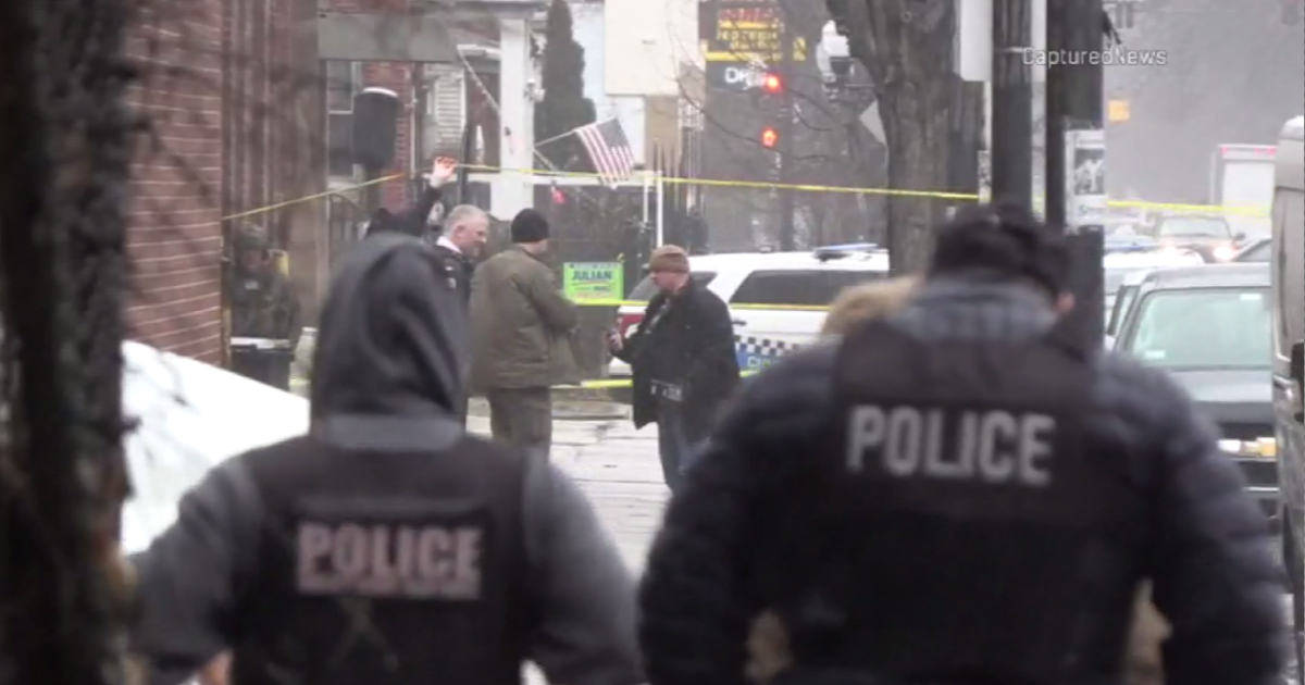 Suspected banks robbers in Lisle traced to Chicago warehouse - CBS Chicago