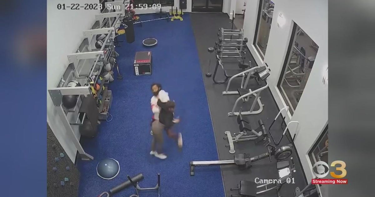 Video shows Florida woman fighting off attacker in gym - CBS Philadelphia