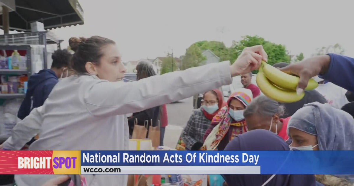 It's National Random Acts of Kindness Day - CBS Minnesota