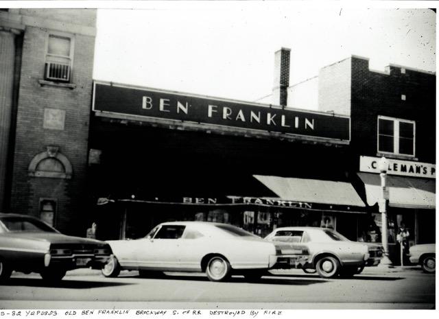 Pain remains fresh 50 years after Palatine fire - CBS Chicago