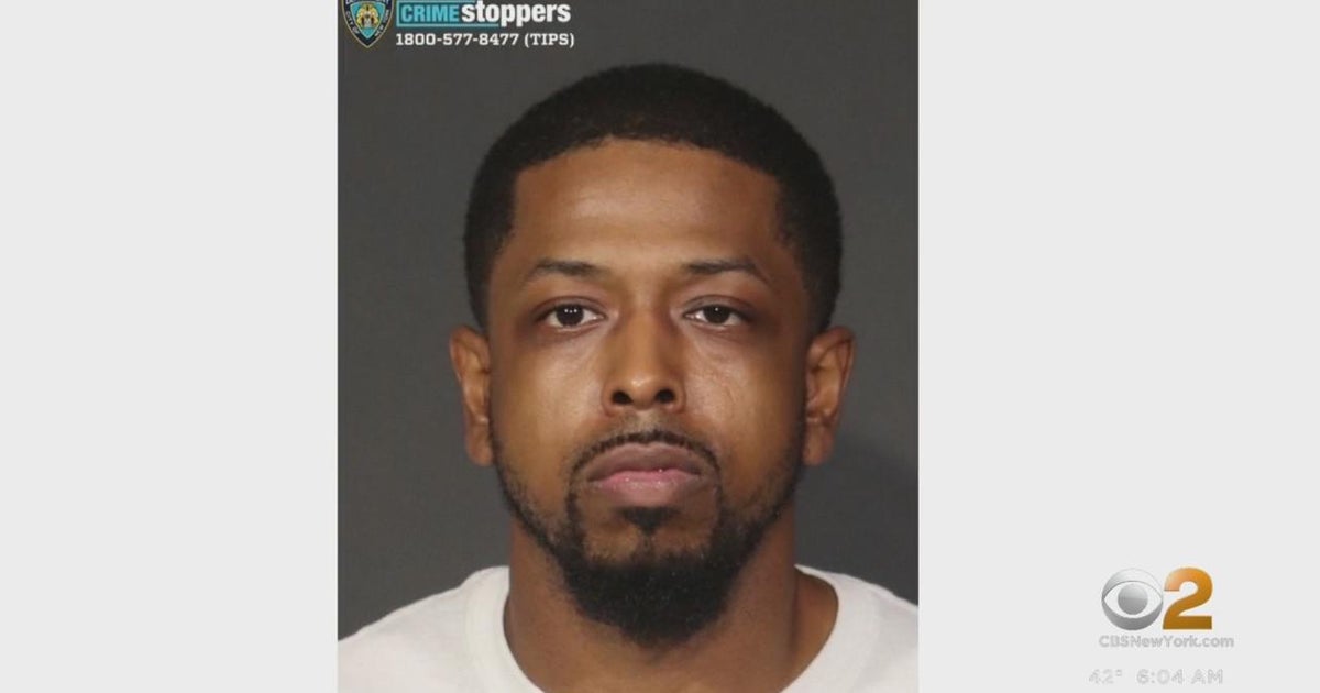 First look at Harlem shooting suspect - CBS New York