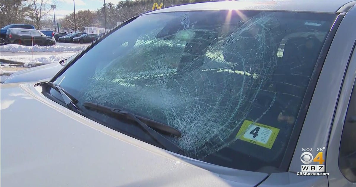 Snow and ice crack windshields of multiple Massachusetts drivers - CBS ...