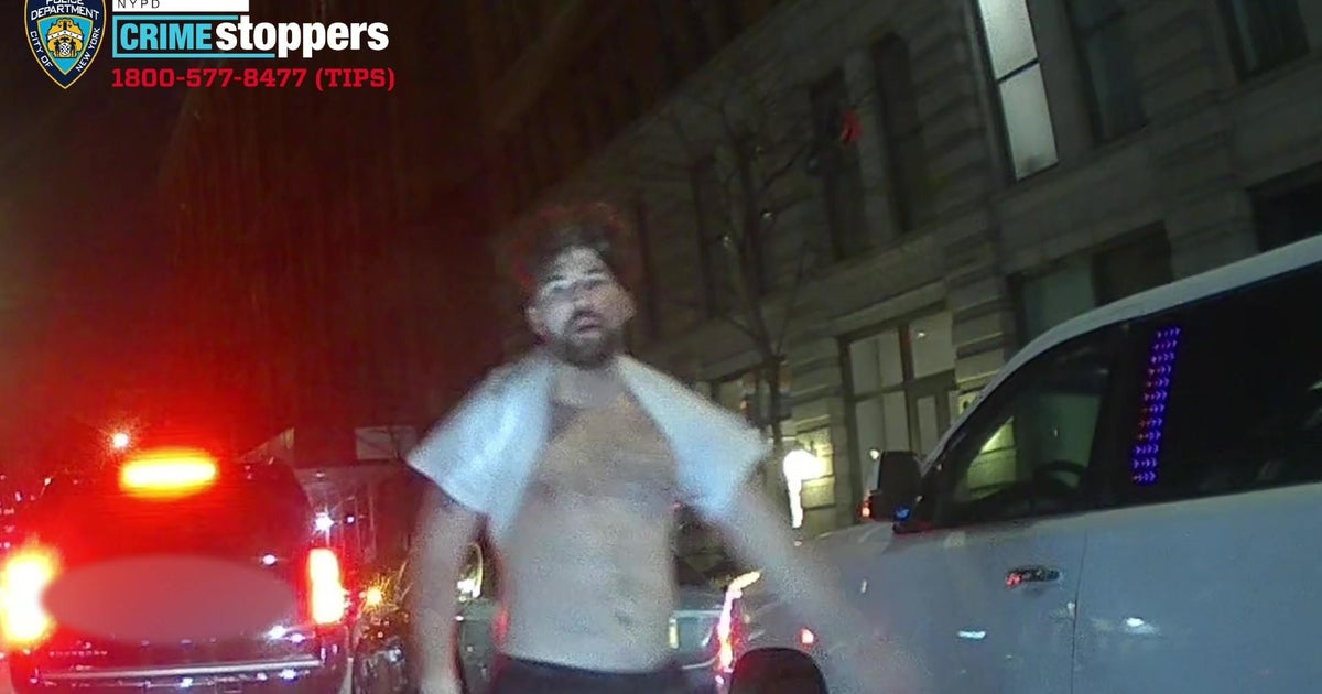 NYPD: Man bashed over head with glass bottle in unprovoked attack in ...