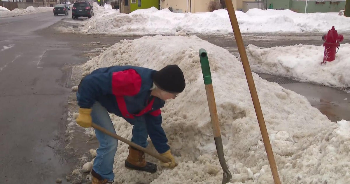 After rainy, slushy Monday, metro residents worry about icy Tuesday ...