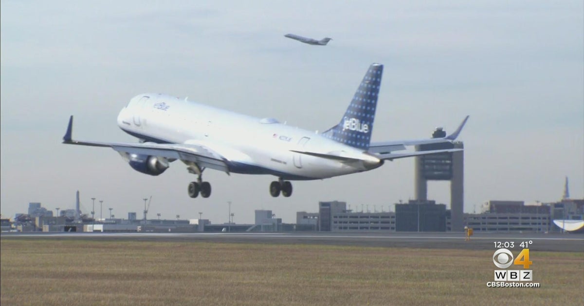 Passenger says JetBlue pilots did "incredible job" in close call at ...