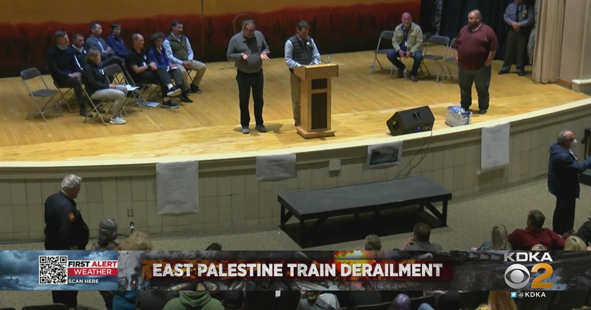 EPA hosts town hall meeting in East Palestine - CBS Pittsburgh
