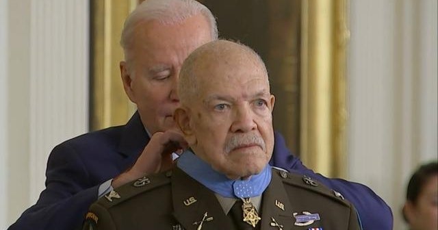 Biden awards Medal of Honor to retired Col. Paris Davis - CBS News
