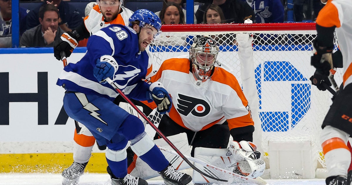 Lightning beat Flyers 5-2 to snap 5-game losing streak - CBS Philadelphia