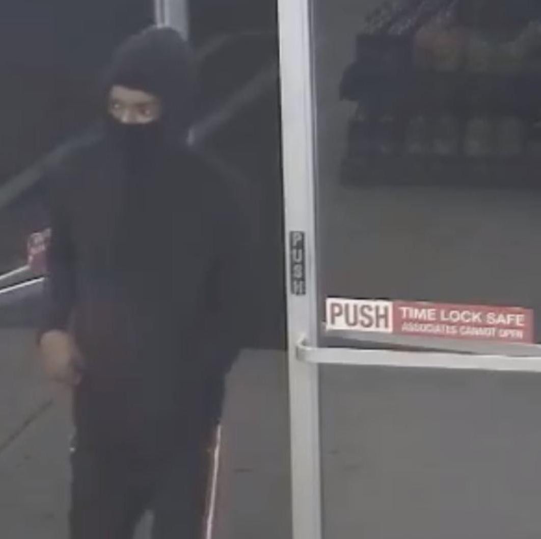 Antioch police release photos of armed robbery, shooting suspects - CBS ...