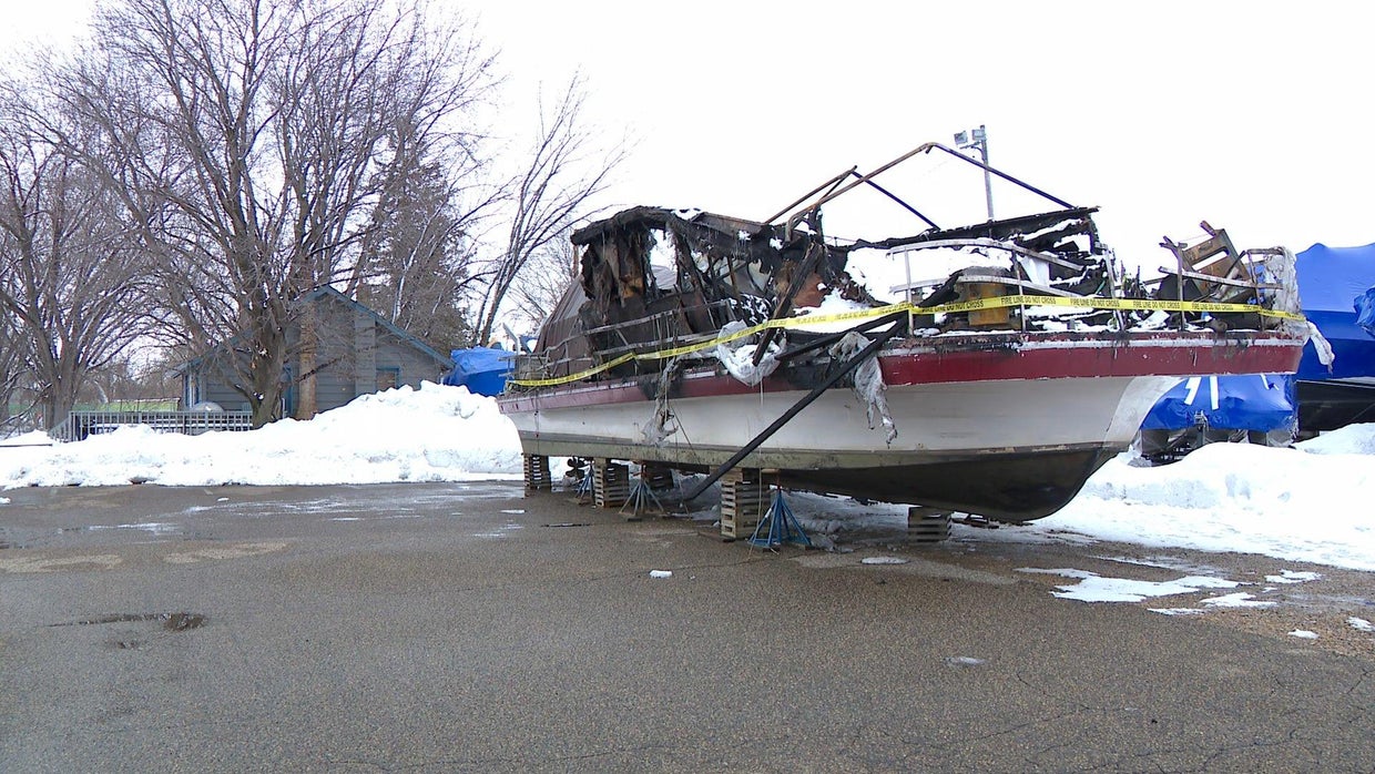 Minnesota newlyweds lose everything in houseboat fire while getting ...