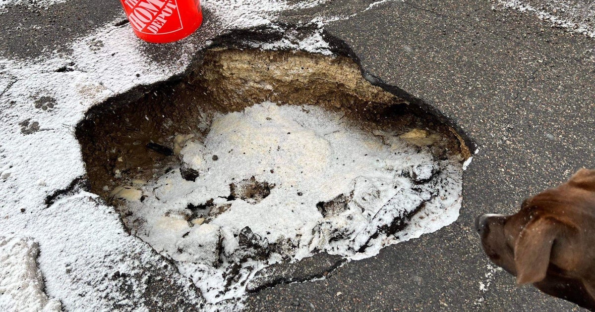 Metro auto shops slammed with pothole repairs - CBS Minnesota
