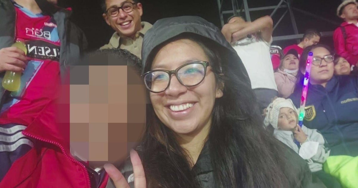 Family of woman stabbed to death on downtown 'L' platform speaks - CBS ...