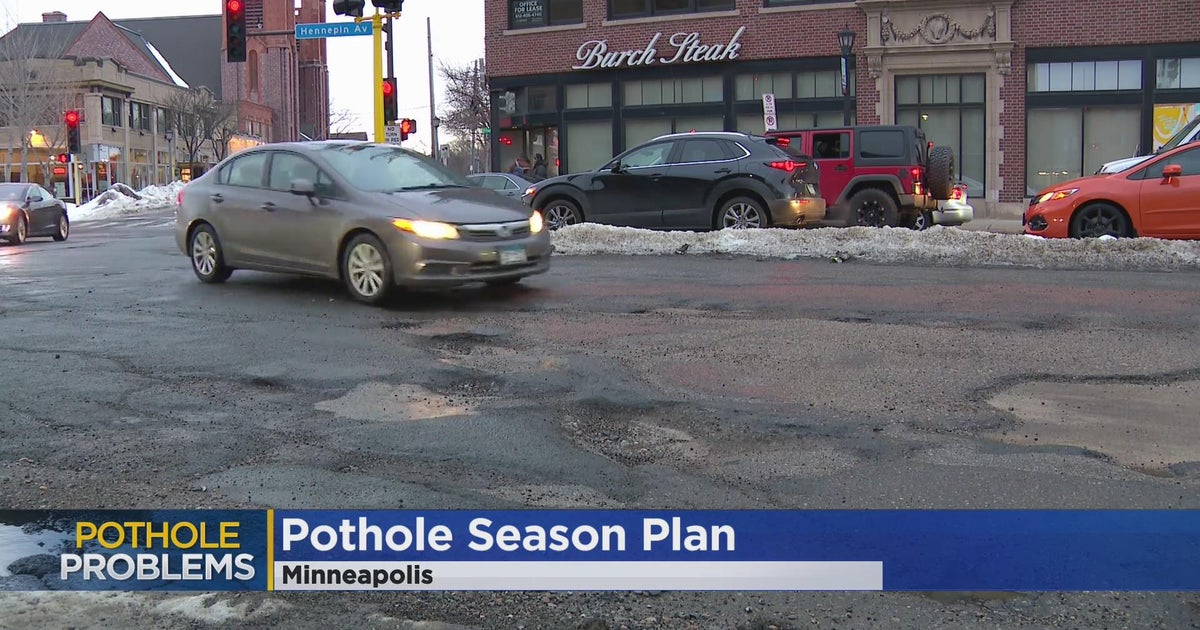 Minneapolis city leaders discuss plans to fix potholes - CBS Minnesota