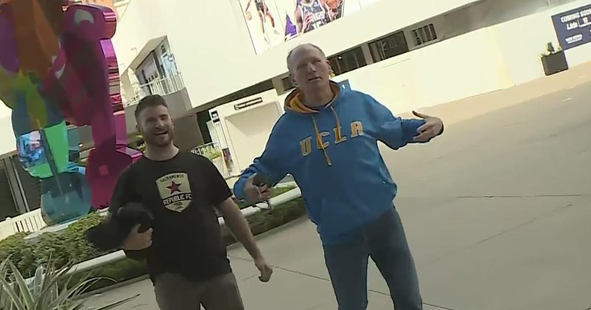 College basketball fans descend on G1C for college basketball - CBS ...