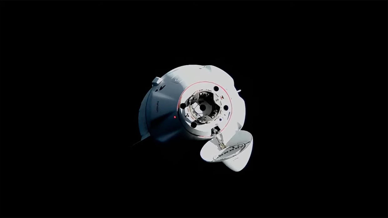 SpaceX Cargo Dragon wraps up two-day rendezvous with smooth space ...