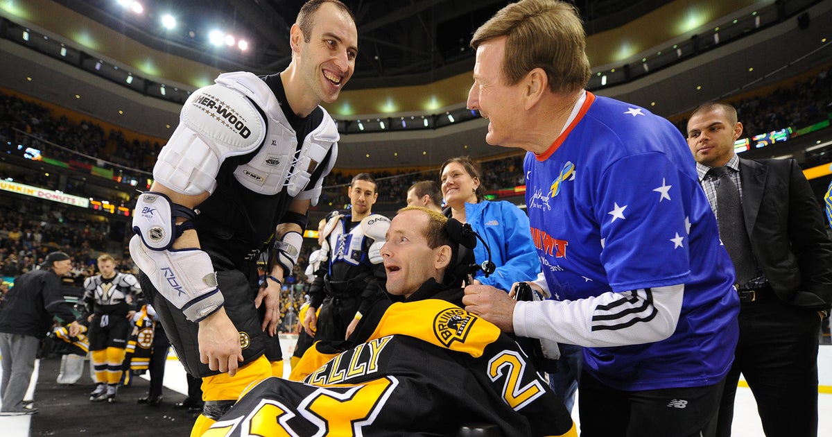 Zdeno Chara to run Boston Marathon for Team Hoyt, Thomas E. Smith ...