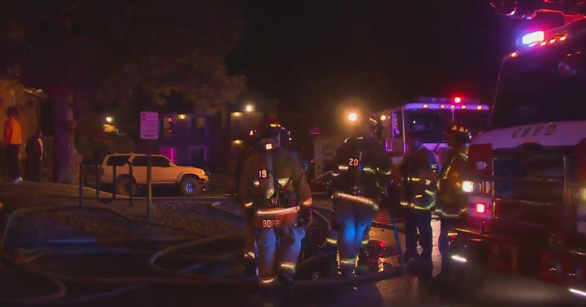 Man scales burning building to rescue neighbor - CBS Colorado